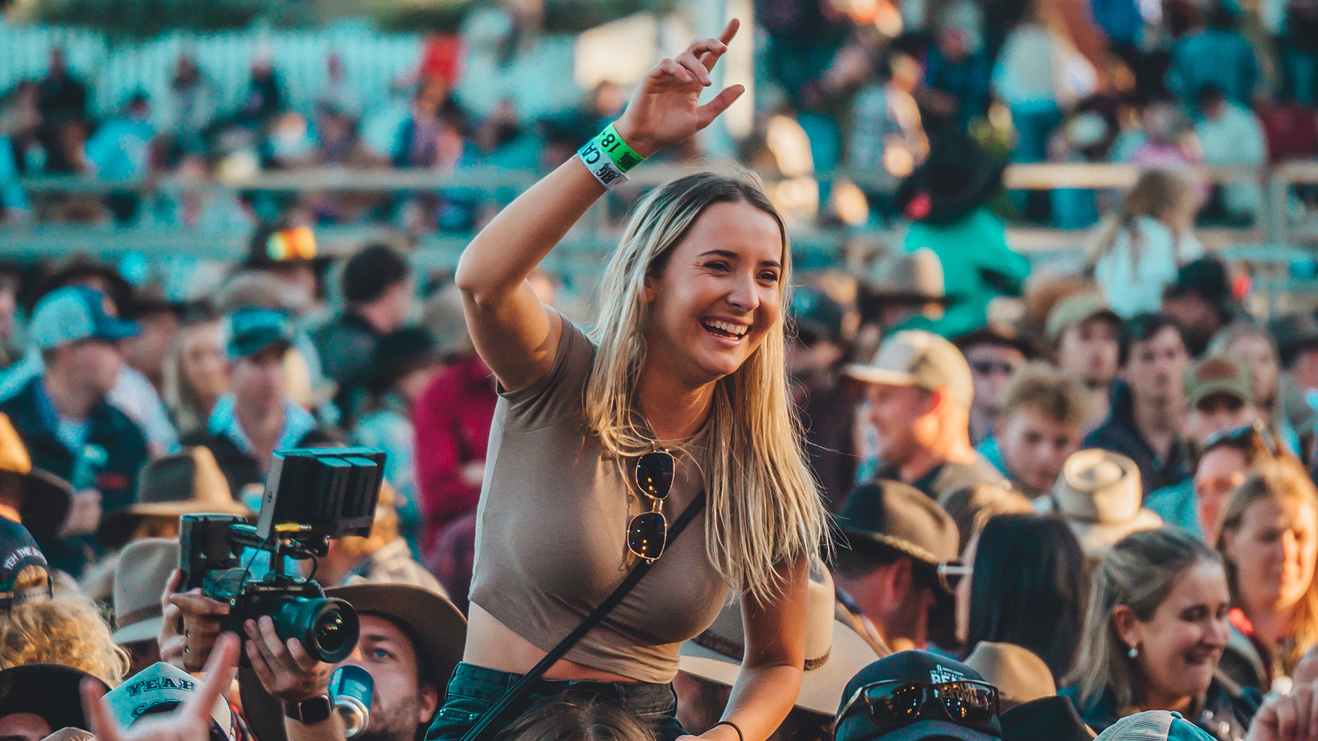 Sunshine Coast - Strummingbird